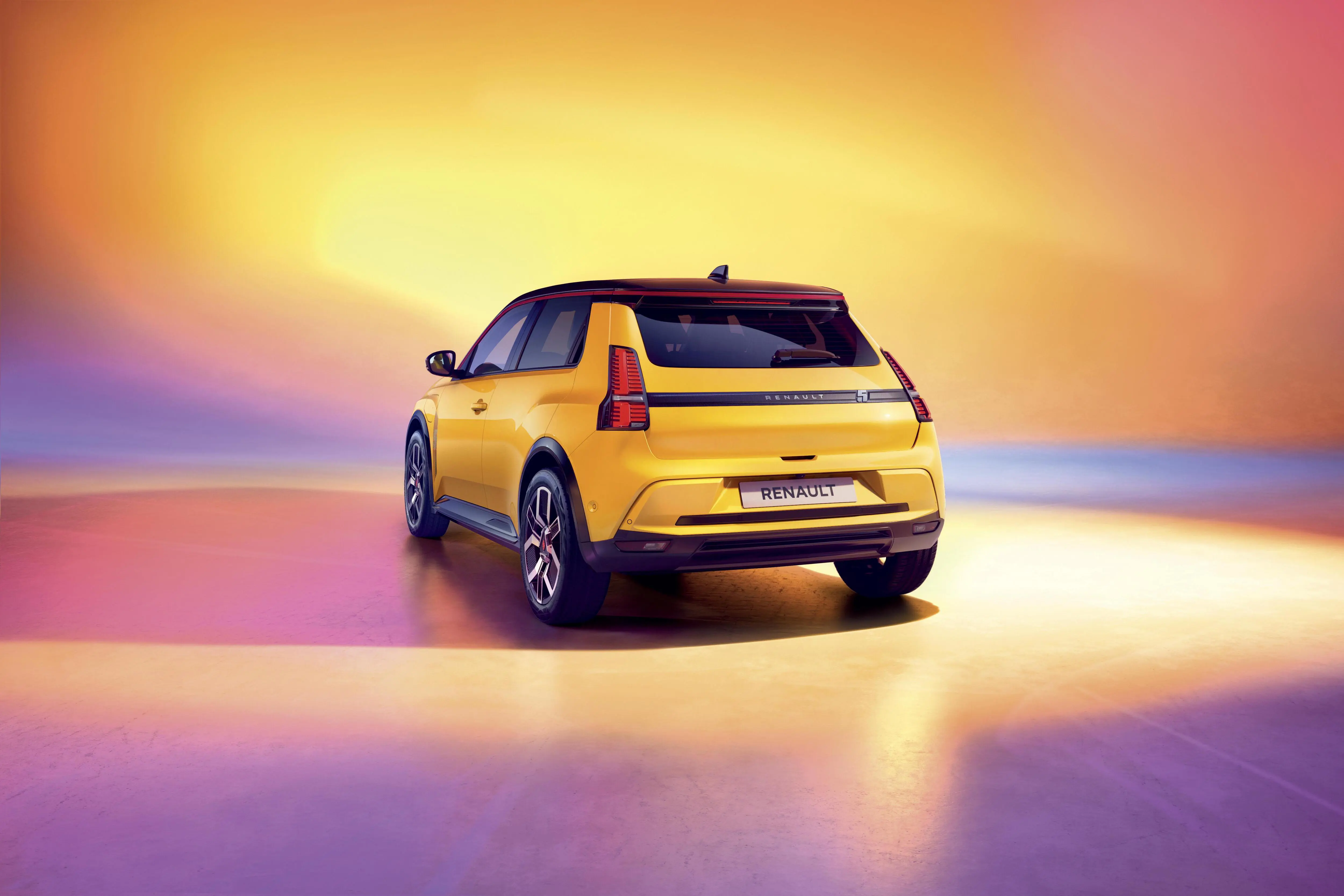 Renault 5 Personal Finance Offers | Renault UK | Renault UK